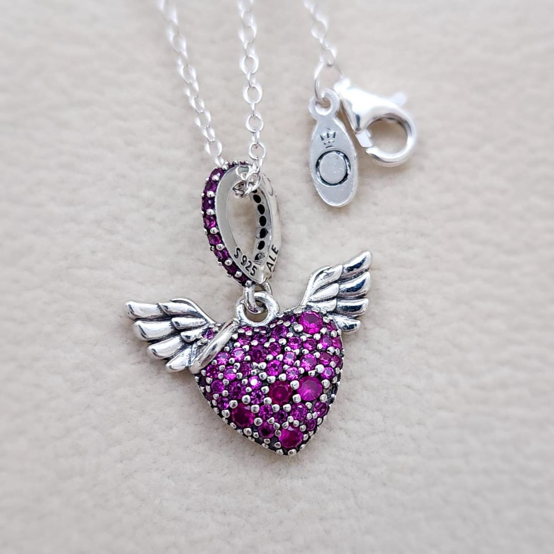 Pavé heart and angel wings necklace store