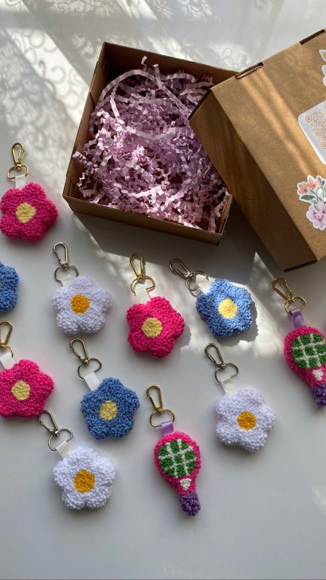 Punch Needle Daisy Key Chain, Key Chain, Punch Needle Gift, Bag ...