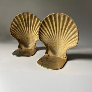 Vintage Pair of Aged Brass SEASHELL Bookends - Etsy