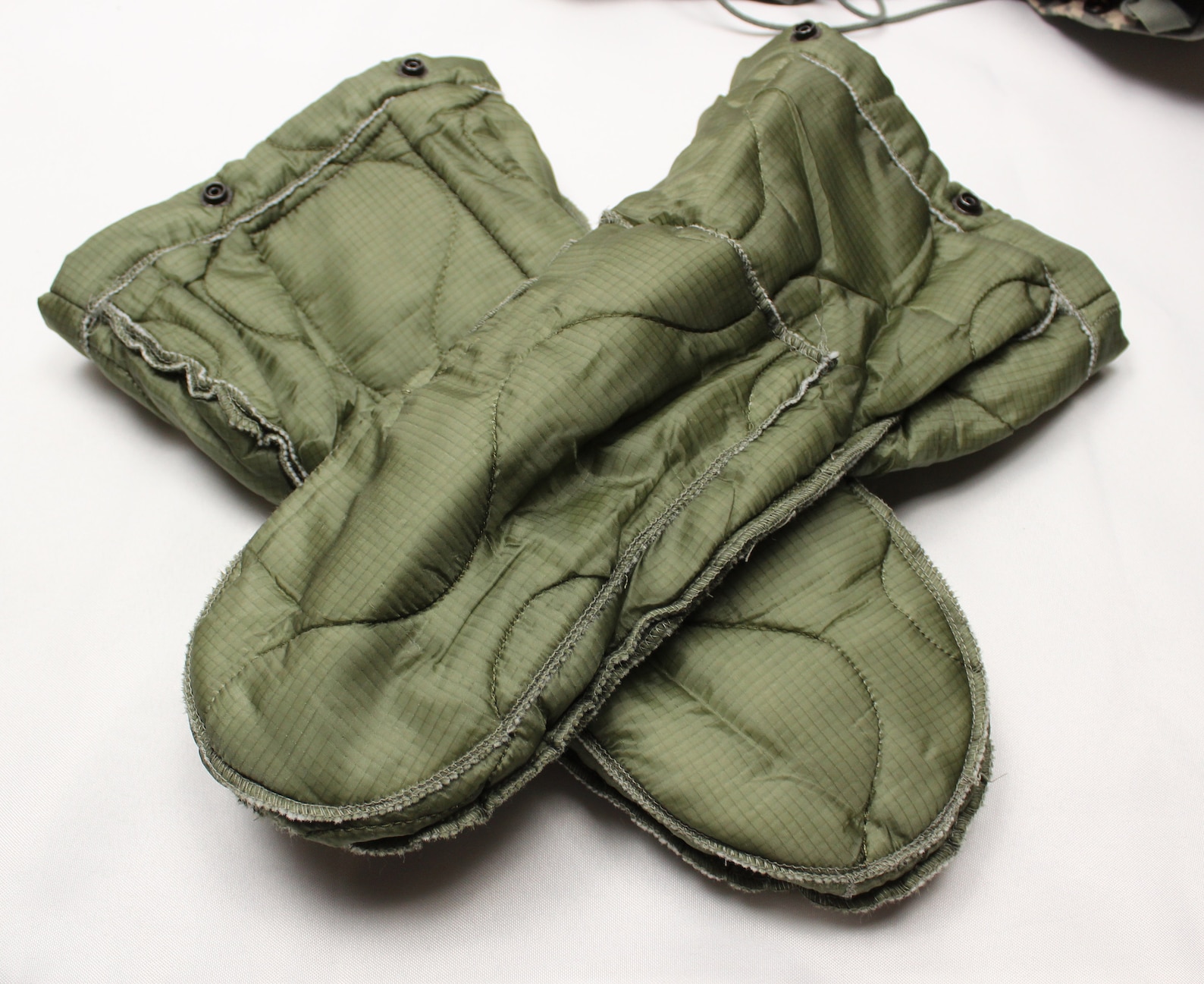 Army Surplus Extreme Cold Weather Arctic Mitten Set Shell and Liner ...