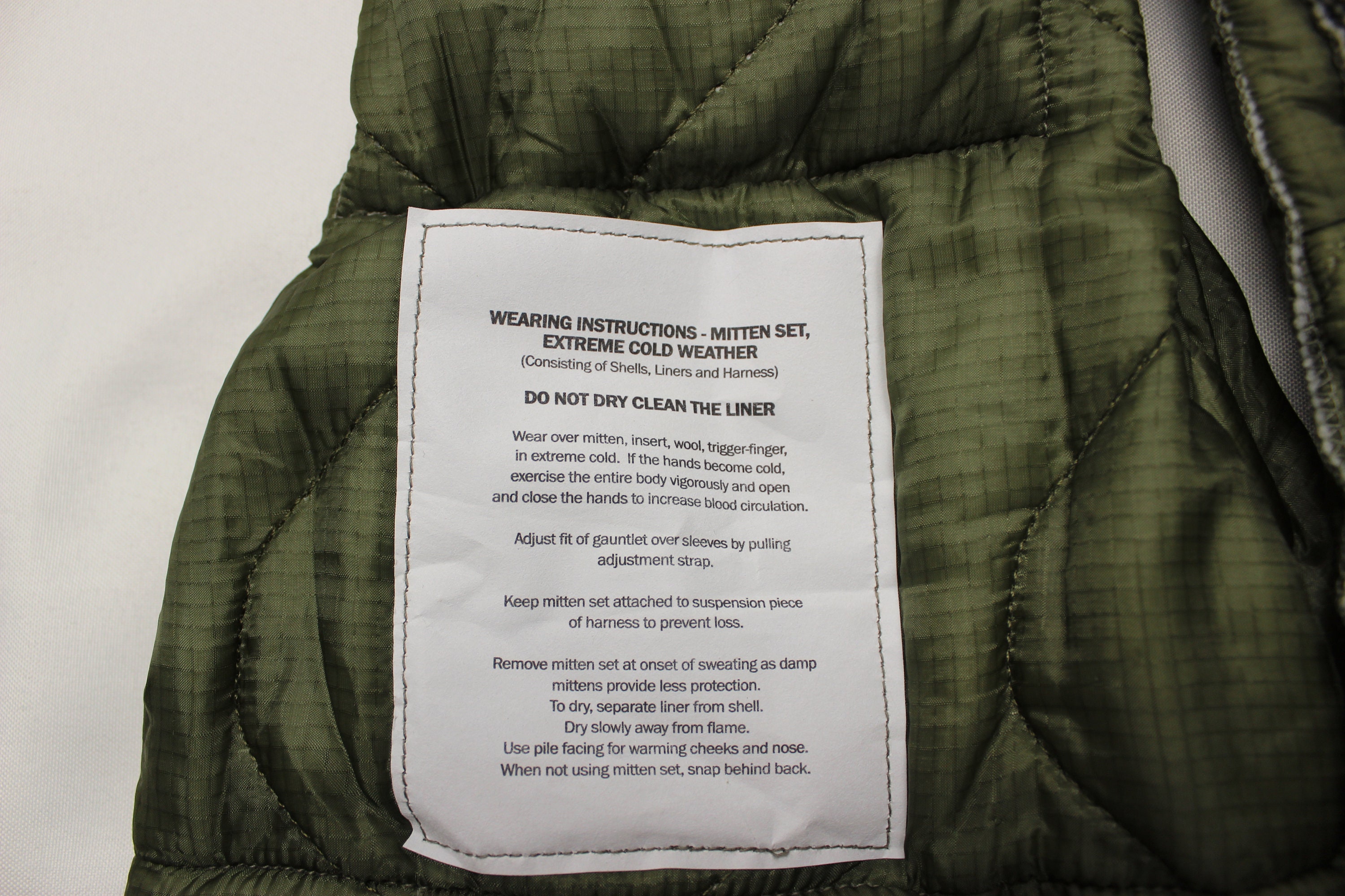 Army Surplus Turn in Extreme Cold Weather Arctic Mitten Set Shell and ...