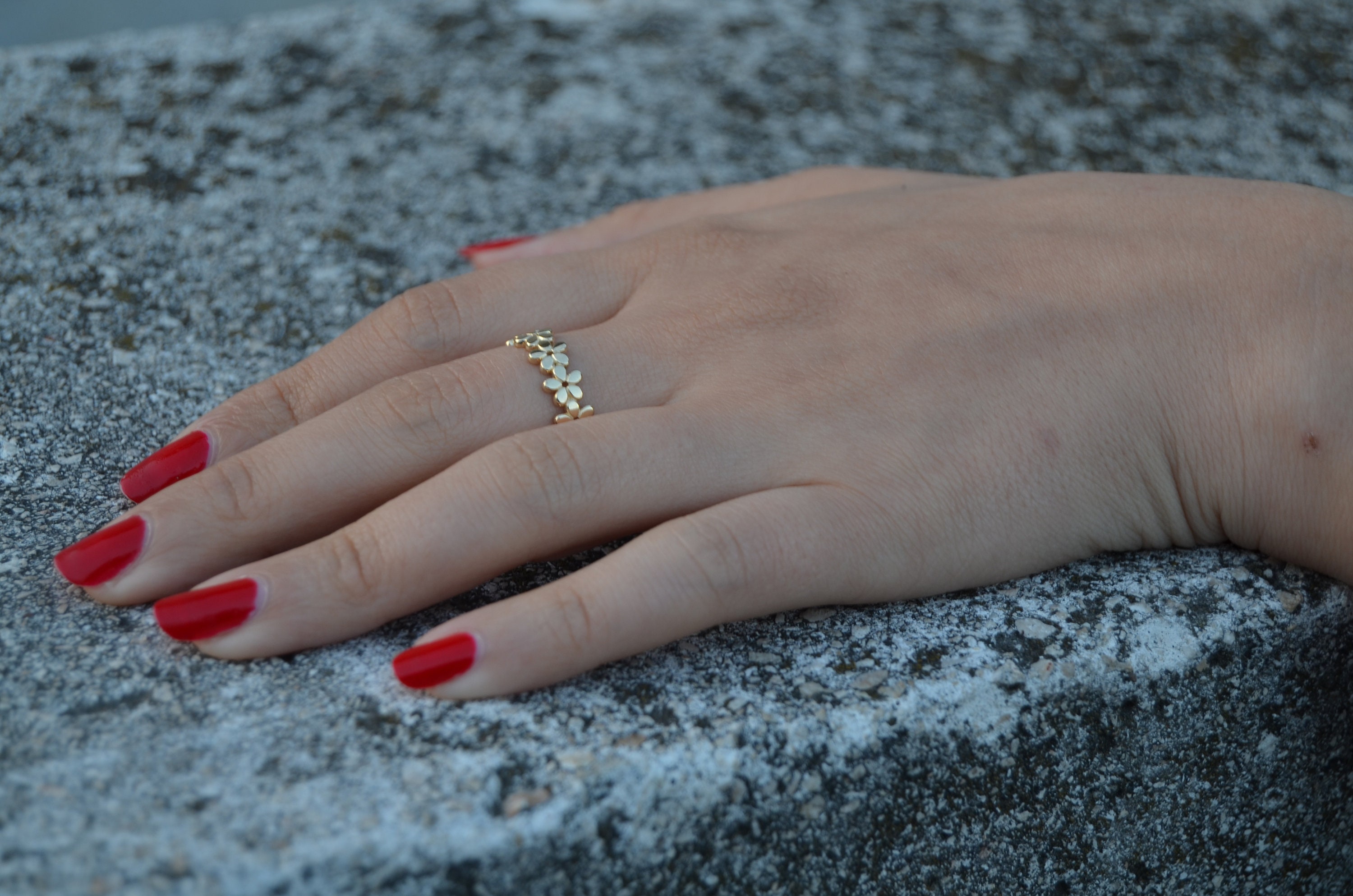 14k Solid Gold Daisy Ring | Minimalist Ring Real Gold | Dainty ...