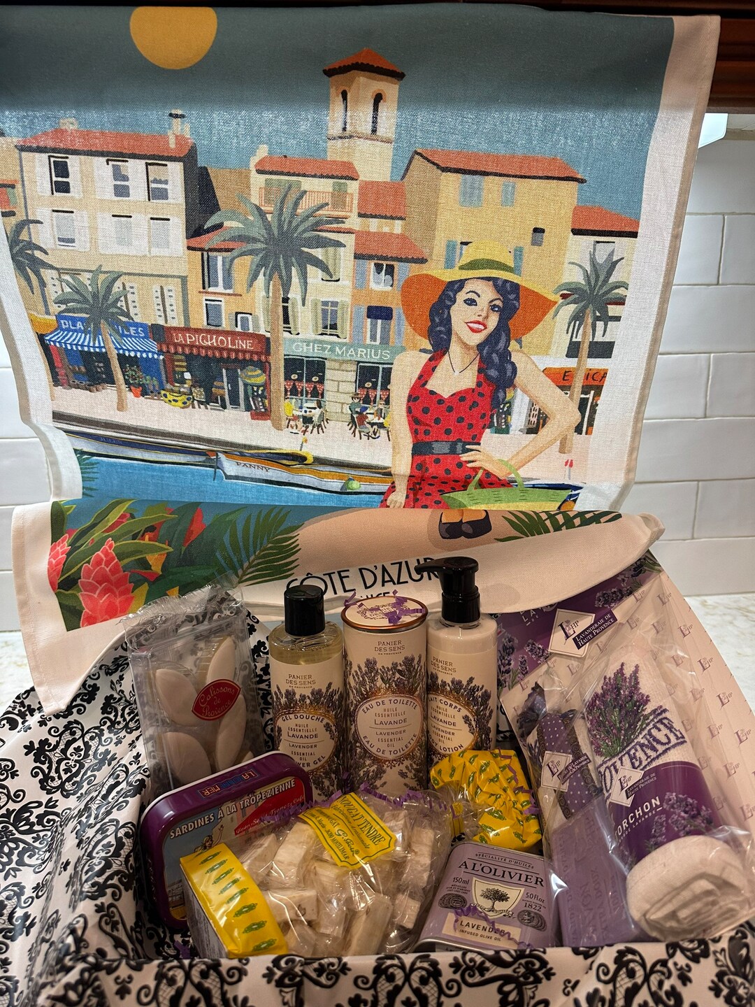 La Belle Provence Gift Box Mothers Day, Francophile Gift, Lavender ...
