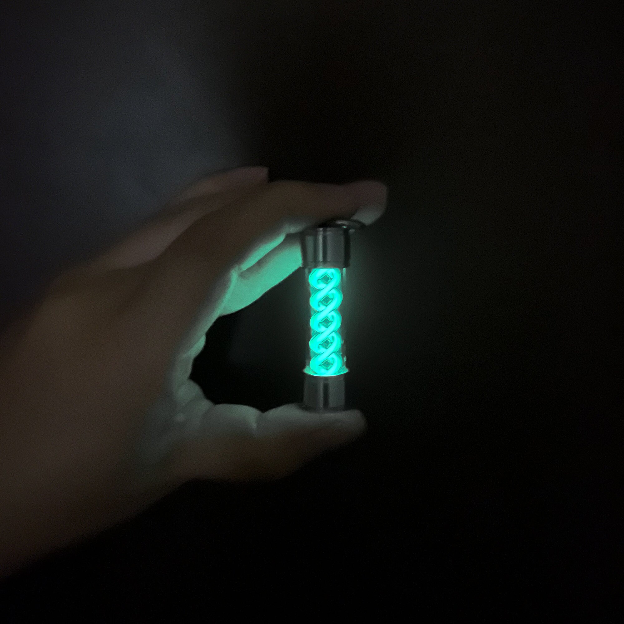 Luminous T Virus, Glowing Anti-virus, Resident Evil T-virus, Glowing T ...