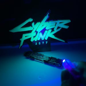 Relic Biochip, Cyberpunk 2077 Relic Chip, USB Drive, Luminous Standing ...