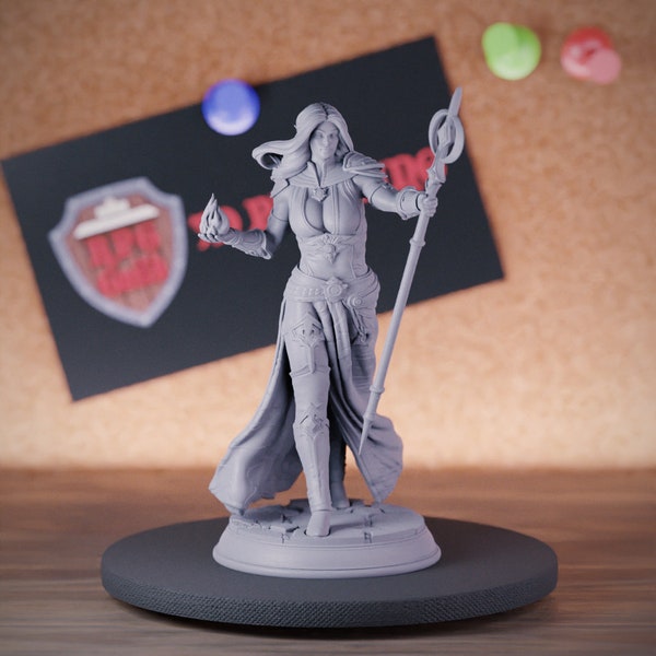 Giant Female Dnd Miniature - Etsy