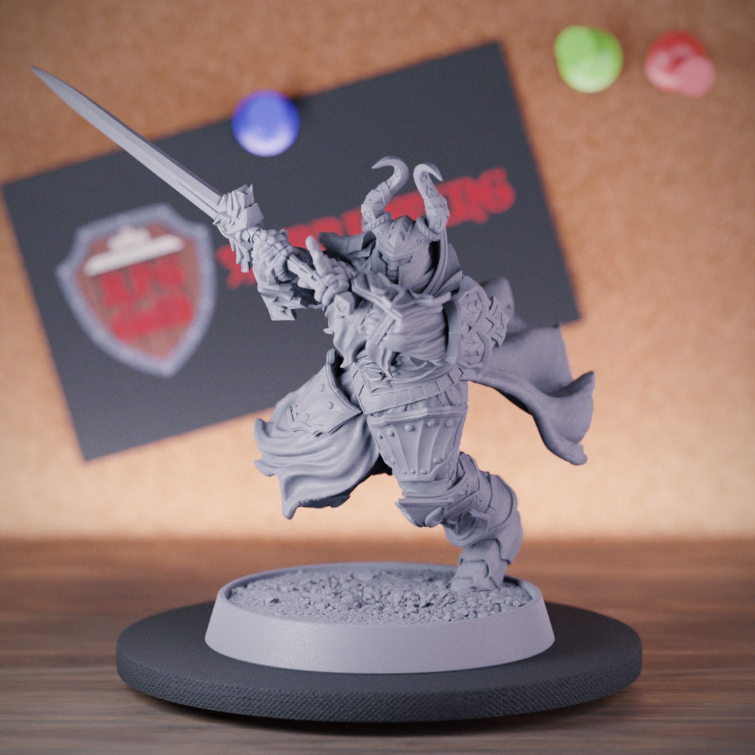 Paladin Miniature Holy Warrior Mini Dungeons and Dragons Mini RPG ...
