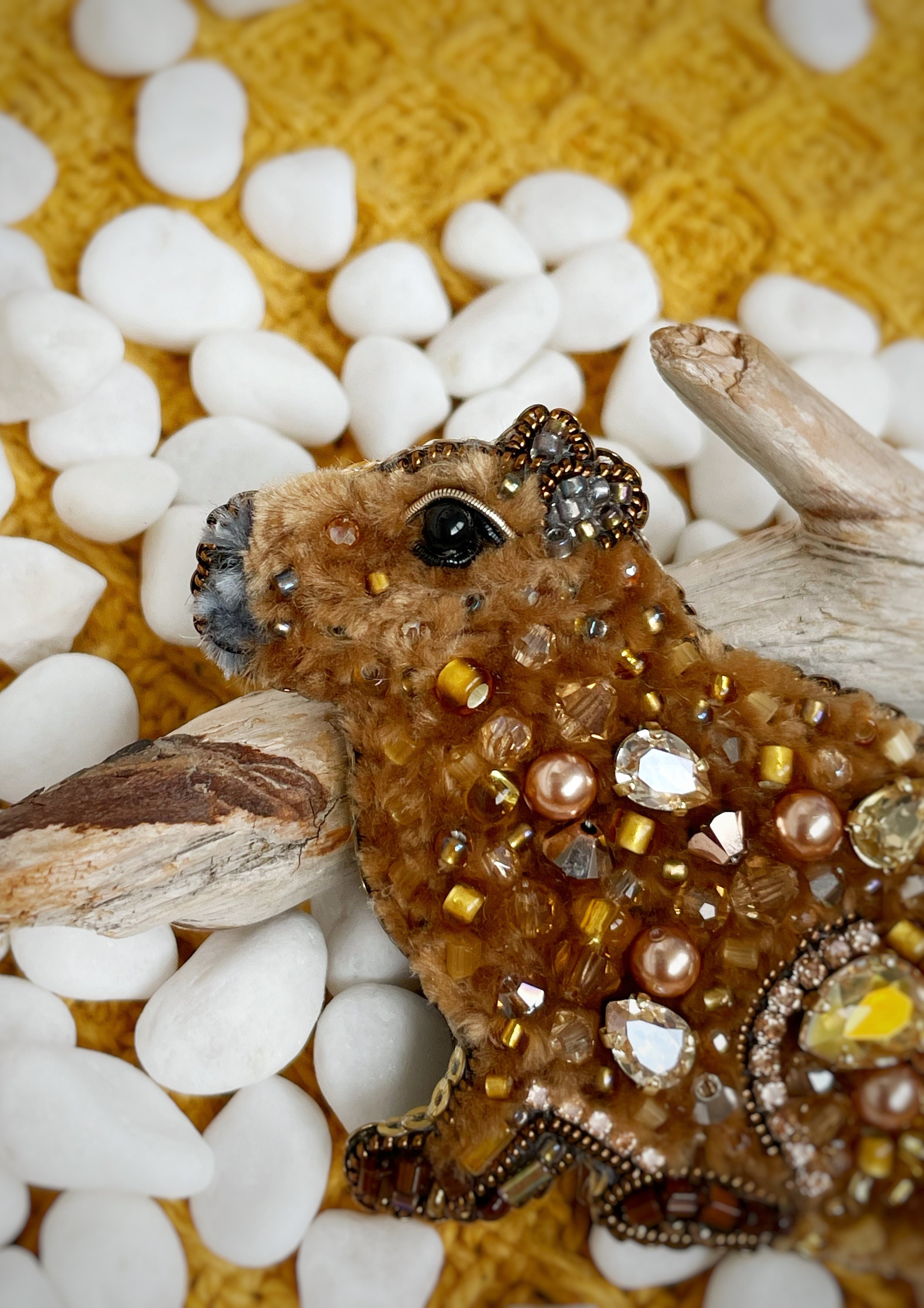 Capybara Brooch Pin, Fluffy Brooch, Meme Brooch, Embroidery Brooch ...