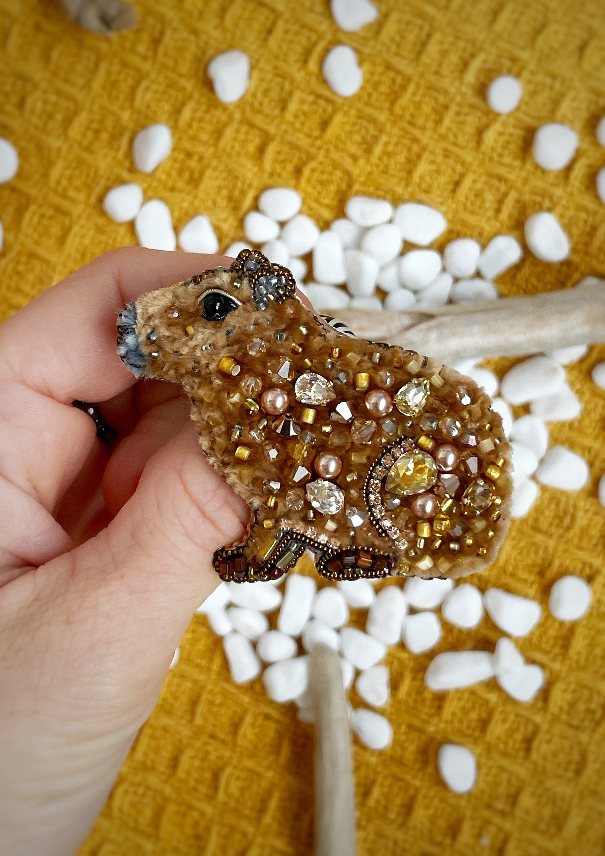 Capybara Brooch Pin, Fluffy Brooch, Meme Brooch, Embroidery Brooch ...