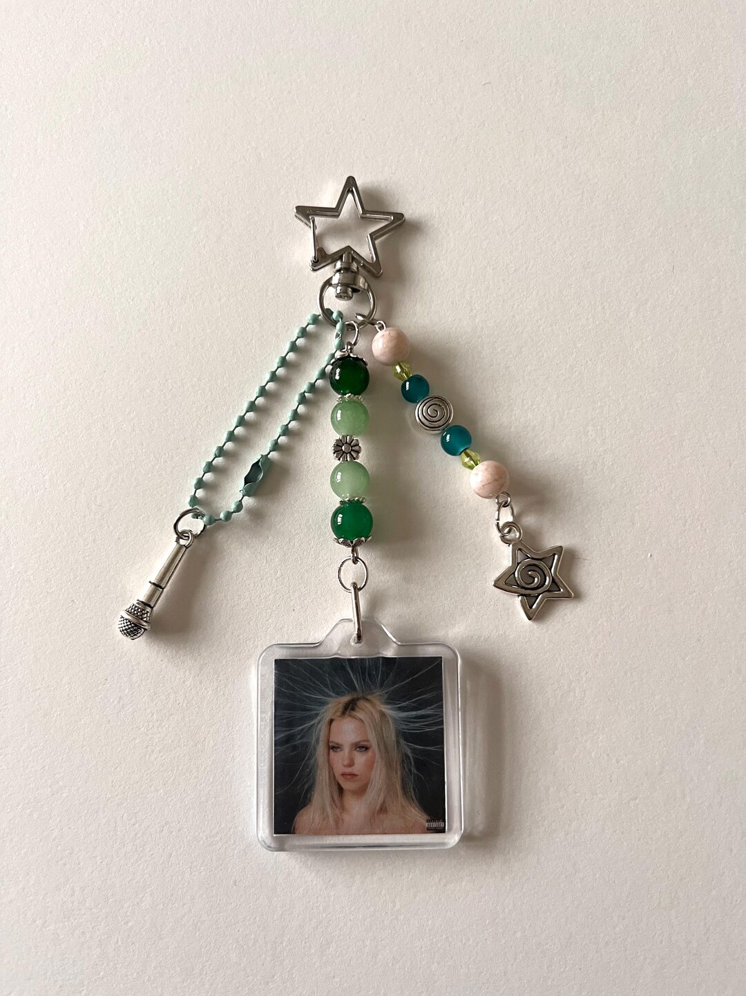 Reneé Rapp - Snow Angel Album Cover Keychain - Etsy
