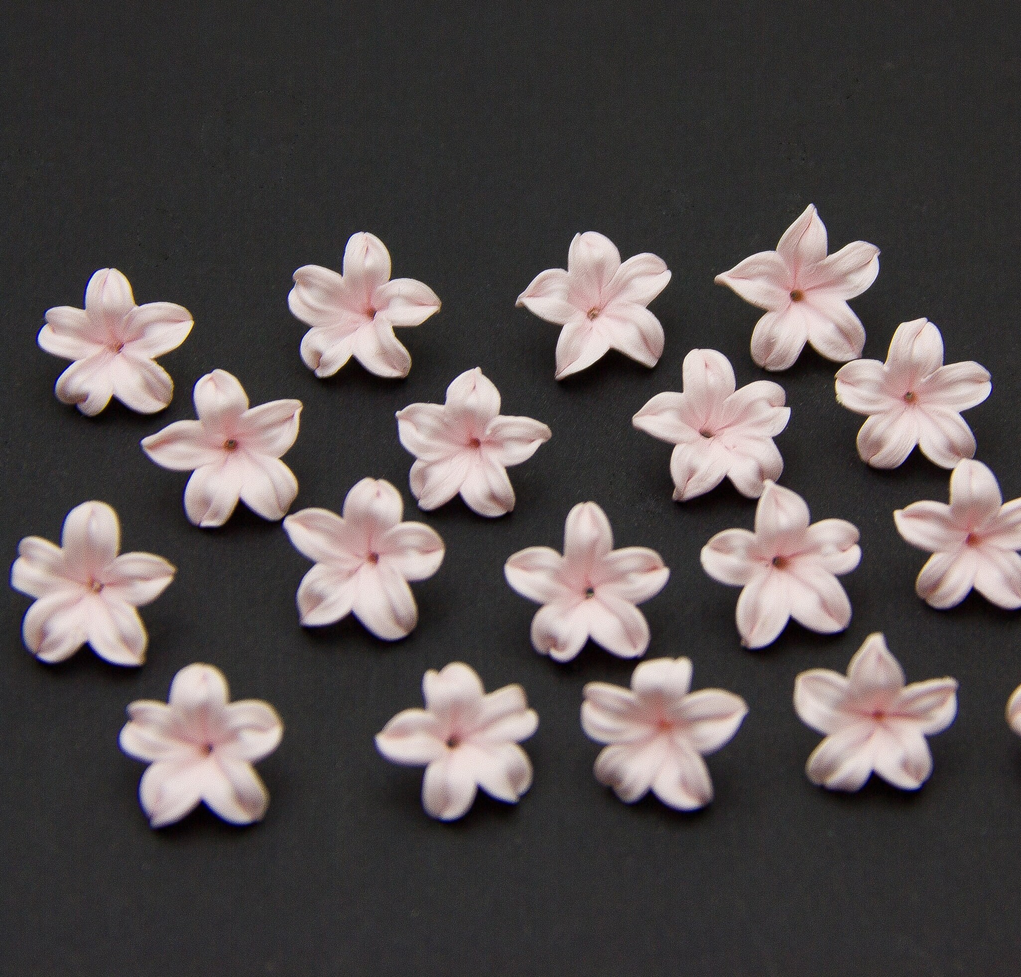 20 X Light Pink Clay Flower Beads 0,480,5612-14mm, Small Flower Bead ...