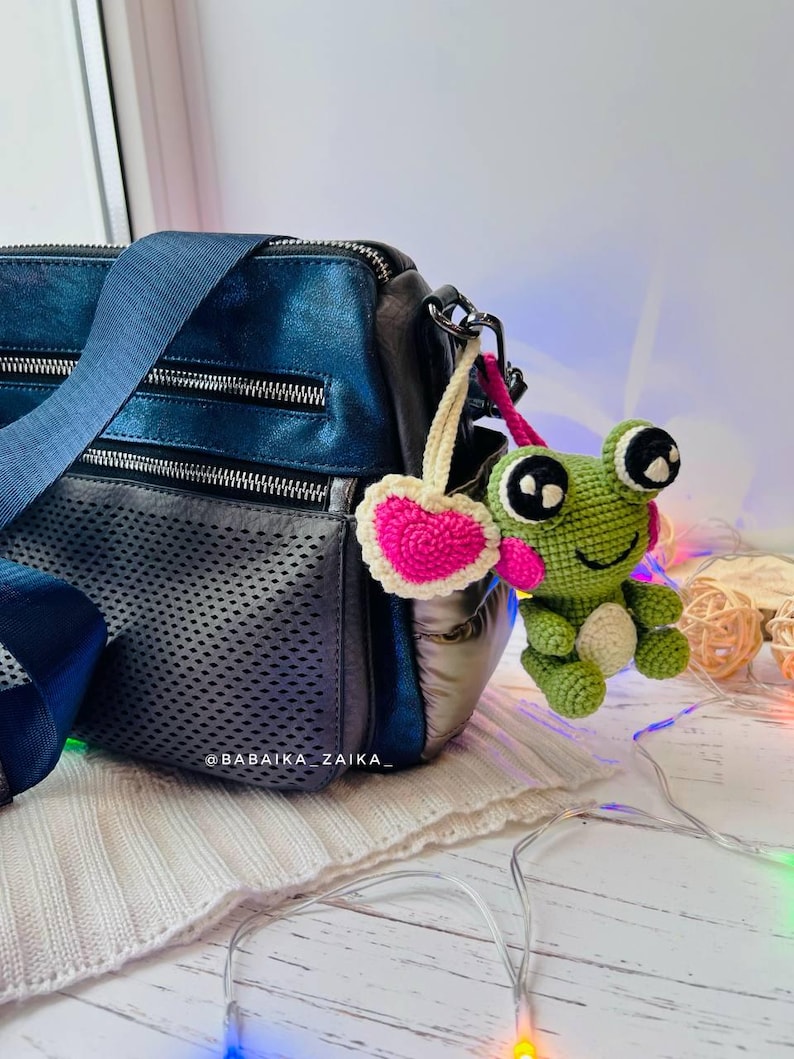 PDF Crochet Pattern Frog With a Heart, Crochet Baby Frog, Crochet Heart Pattern, Amigurumi Frog ...