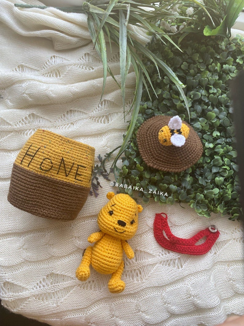 PDF Crochet Pattern Winnie the Pooh in a Honey Pot Small Toy - Etsy