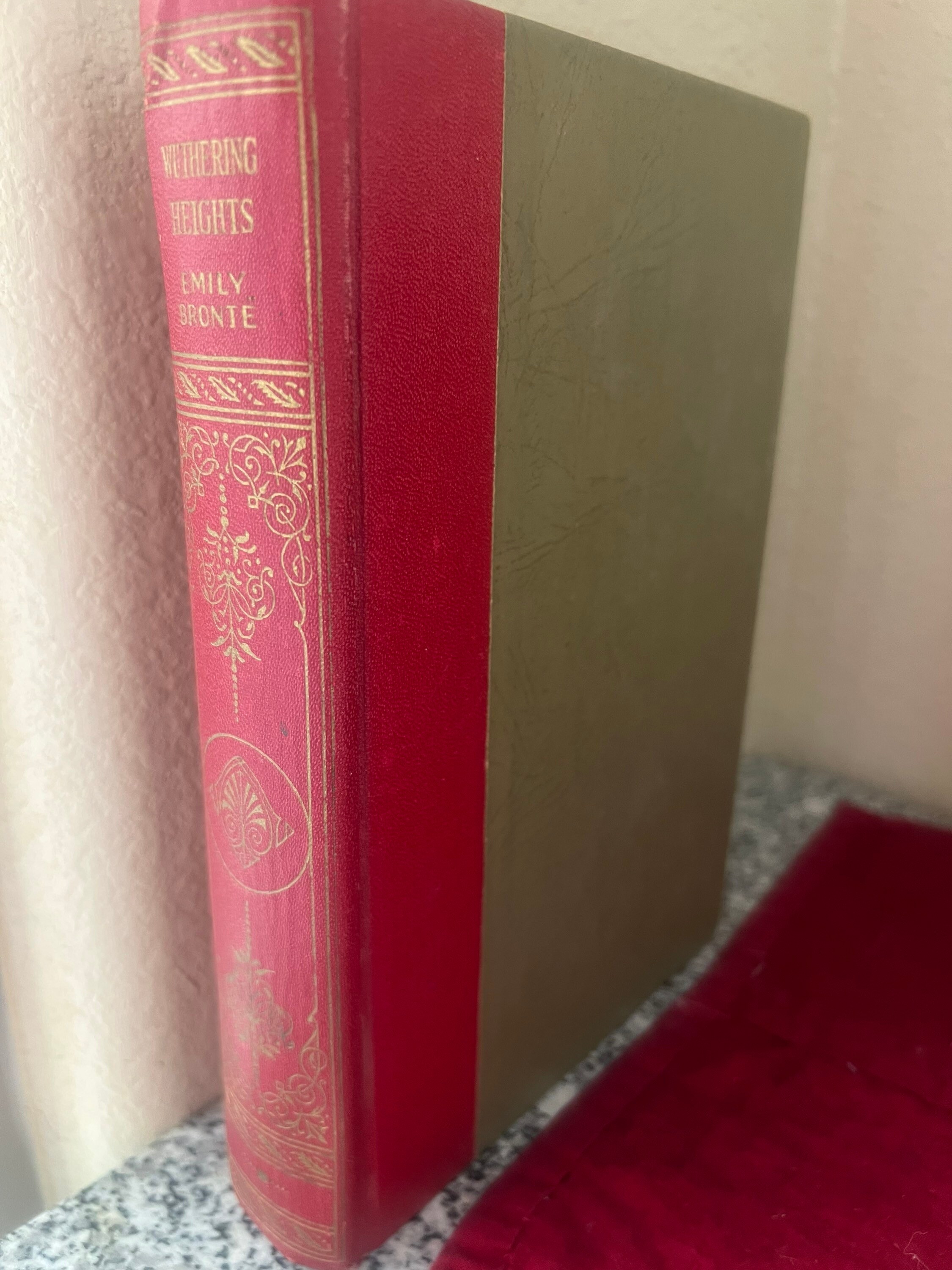 Worlds Popular Classics Art Type Edition Books Decor Red Green Navy ...