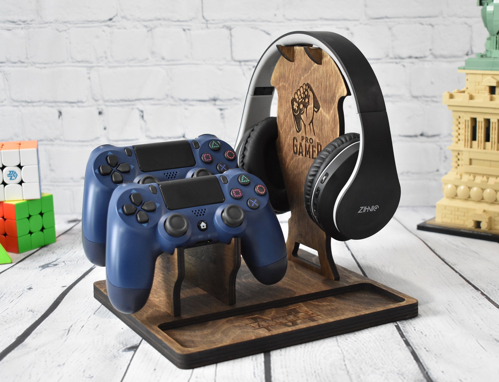Wooden Headphones and Controller Stand Personalized Gift - Etsy