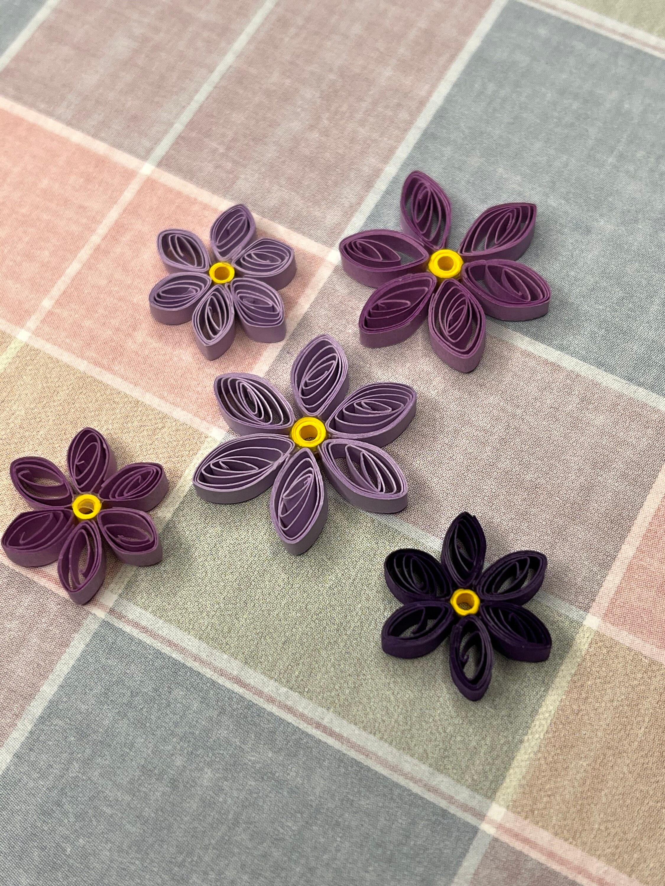 20 Quilled Flowers, Tiny Quilled Flowers, Purple Flowers, Flower ...