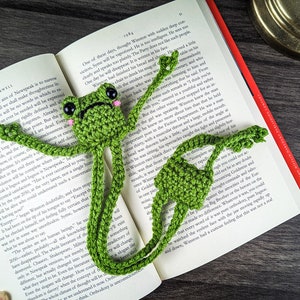 Leggy Frog Crocheted Bookmark, Unique Froggie Bookmark for Book Lovers ...