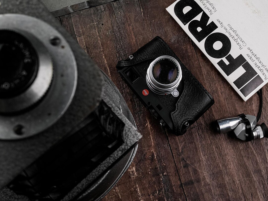 Half Case for LEICA M10 M10-R MONOCHROM - Etsy
