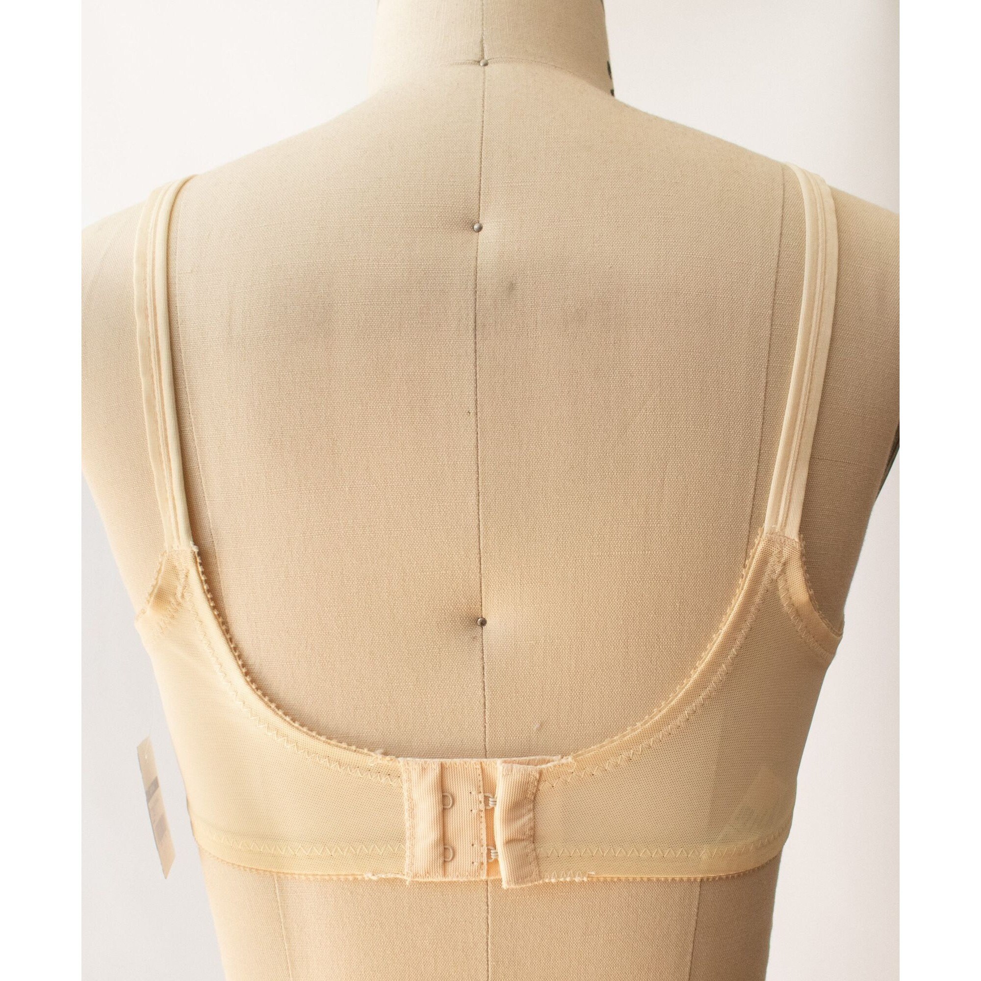 Vintage 1970s Deadstock Bra // Ivory Fabric Pointed Cup Lingerie by ...