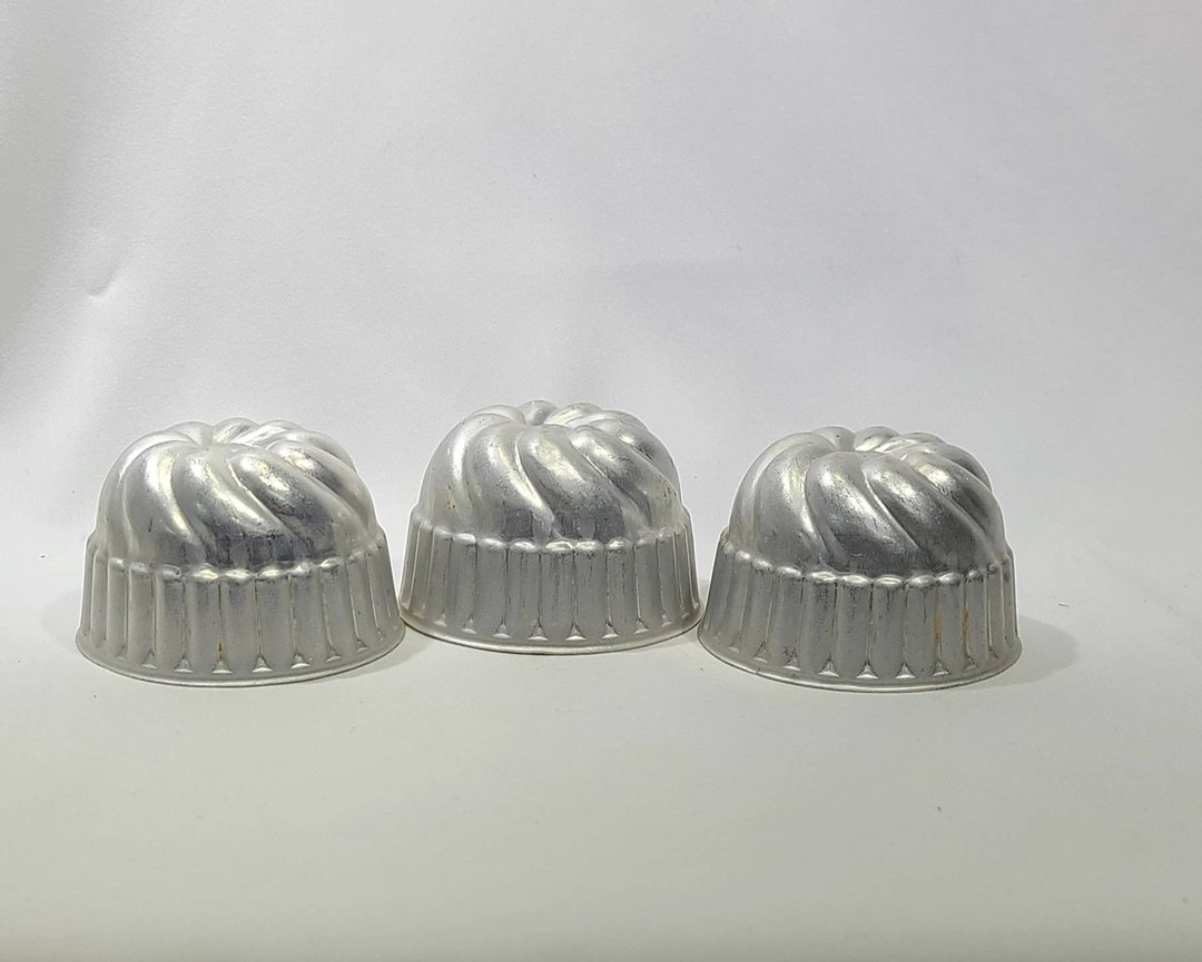 1930s Set of 3 Fluted Swirl Aluminum Metal Molds - Etsy
