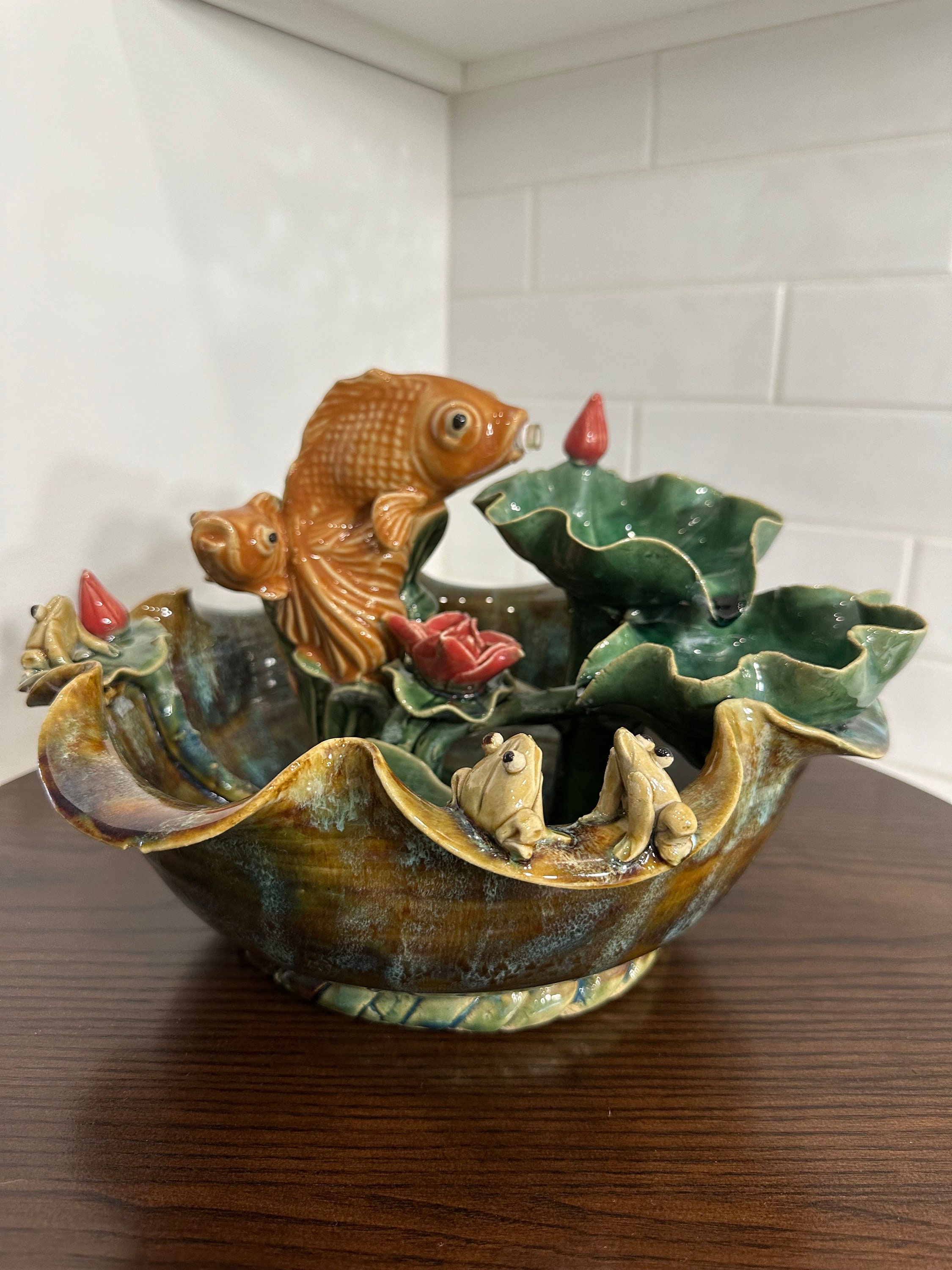 Vintage Tabletop Water Fountain Diorama All Ceramic Goldfish Frogs ...