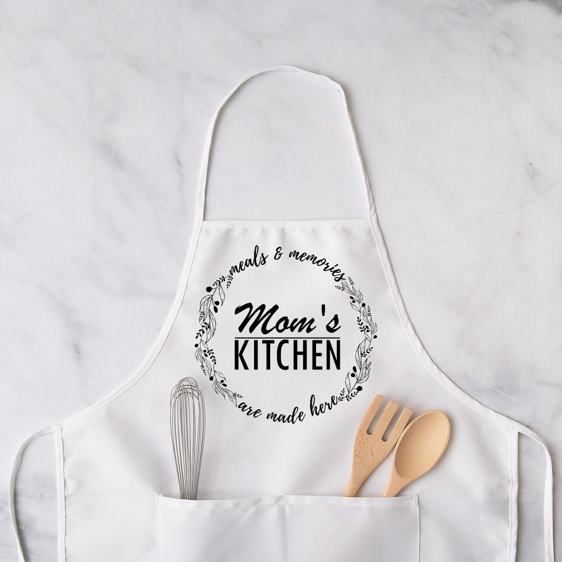 Mom's Kitchen Apron, Mother Day's Gift, Funny Mom Gift Apron, Chef Mom ...