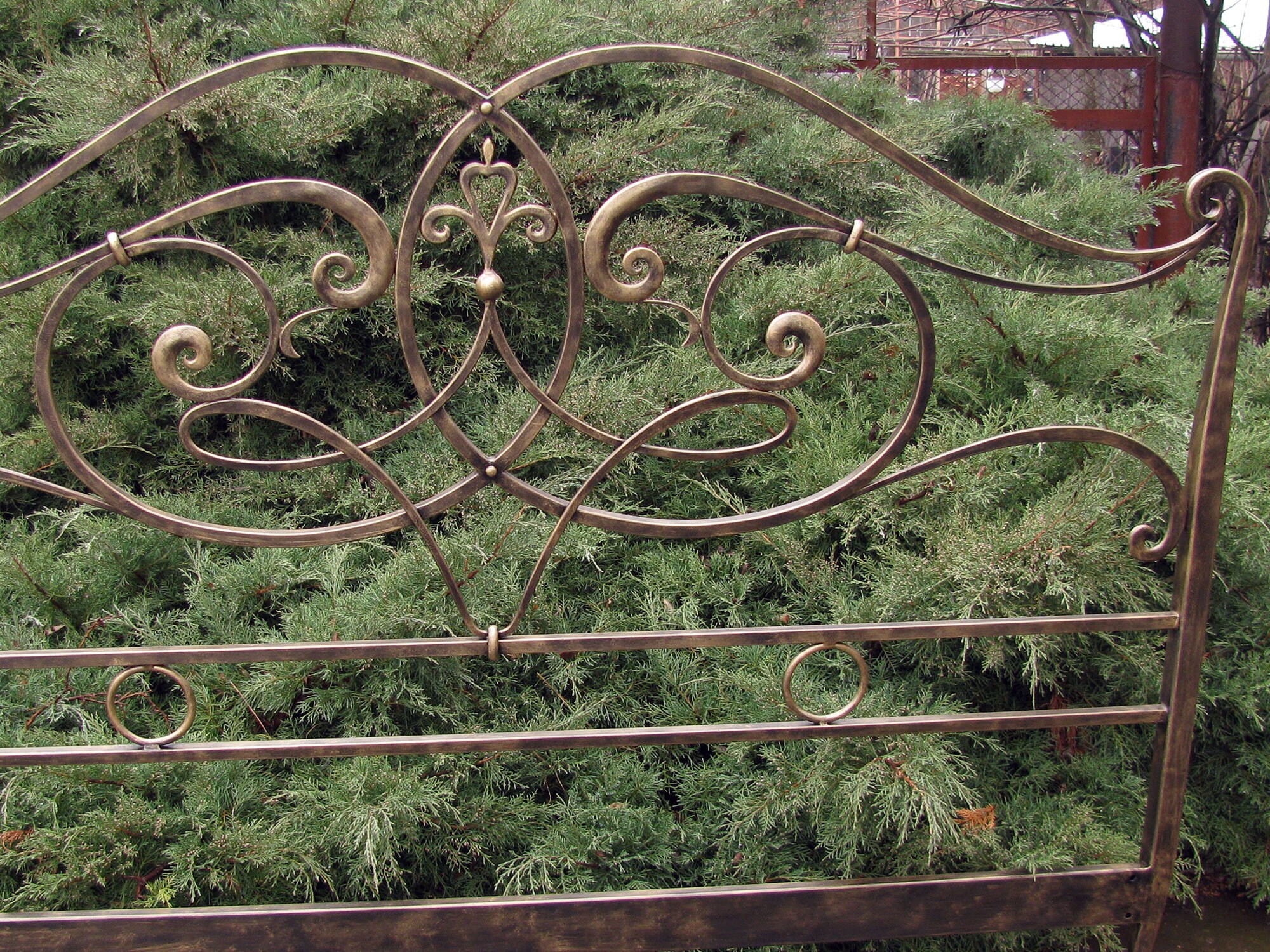 Solid METAL BED, Elastic Beech Slats Embedded in the Bed Frame ...