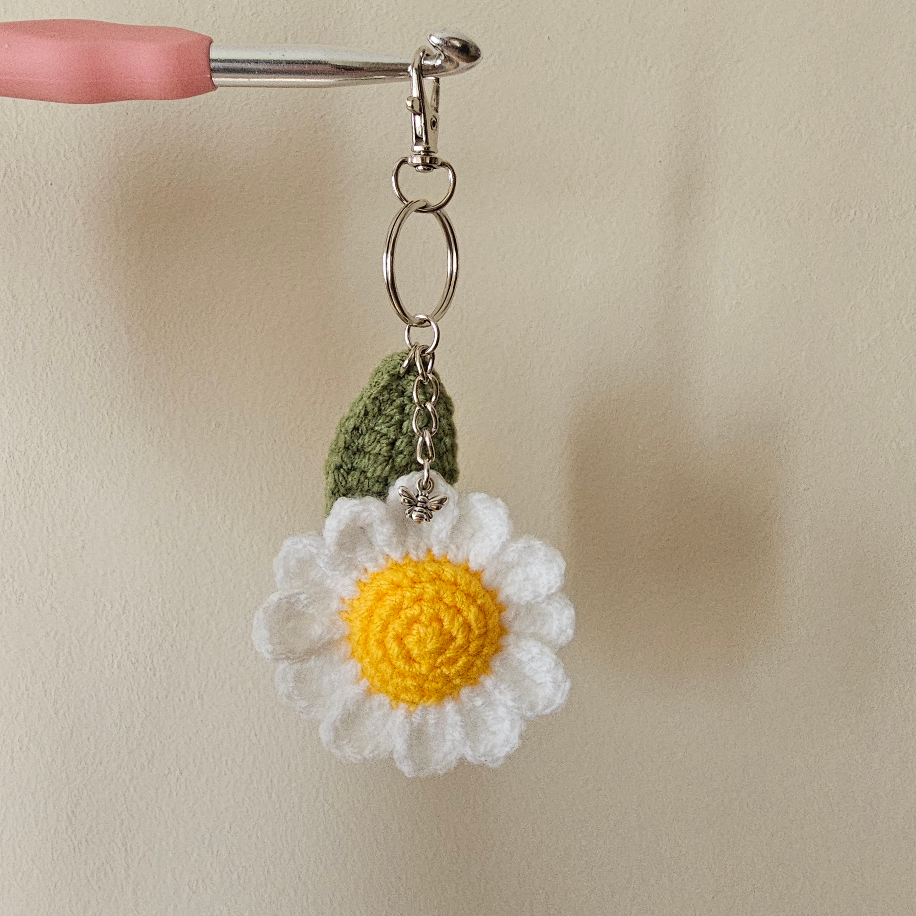 Daisy Crochet Keyring, Crochet Keyring, Handmade Keyring, Daisy Gift ...