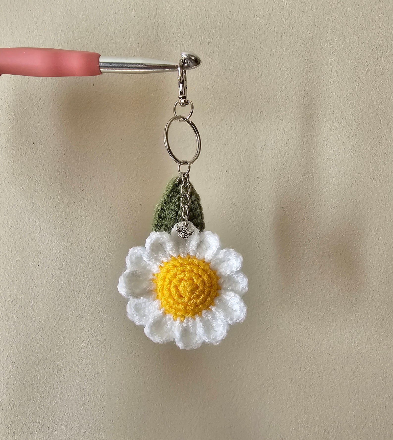 Daisy Crochet Keyring, Crochet Keyring, Handmade Keyring, Daisy Gift ...