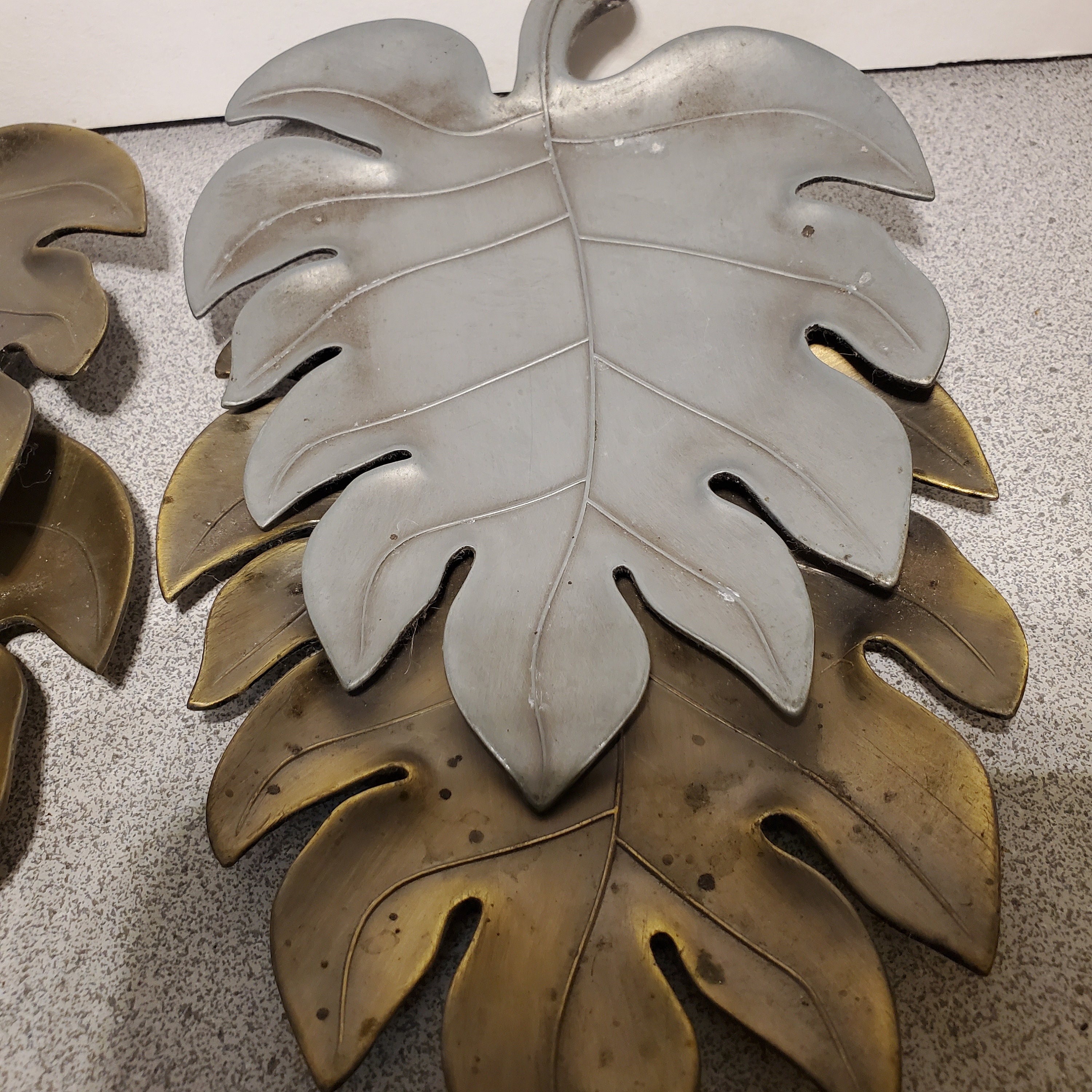 Set of 4 Base Metals, PAINTED Bronze/silver Monstera Leaf Trinket ...