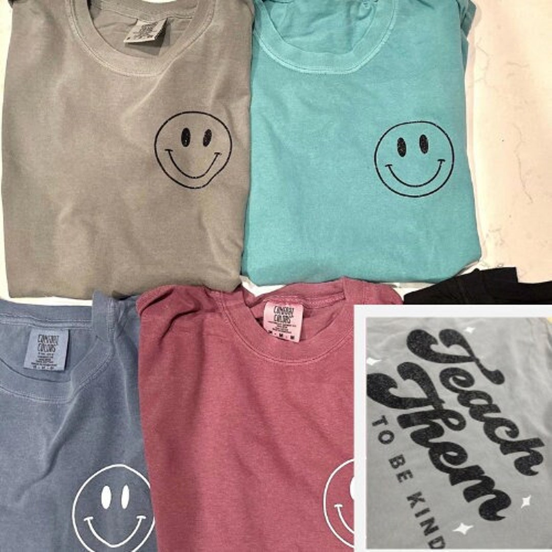 NEW!! Glitter Vinyl “teach Them to Be Kind” Comfort Colors T-shirt! All ...