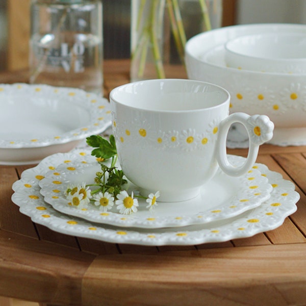 Daisies Tea Pot - Etsy