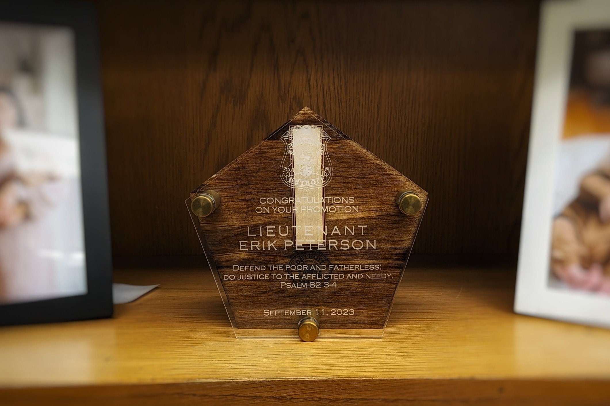 Commemorative Acrylic Engraved Wood Plaque Promotional Gift Police ...