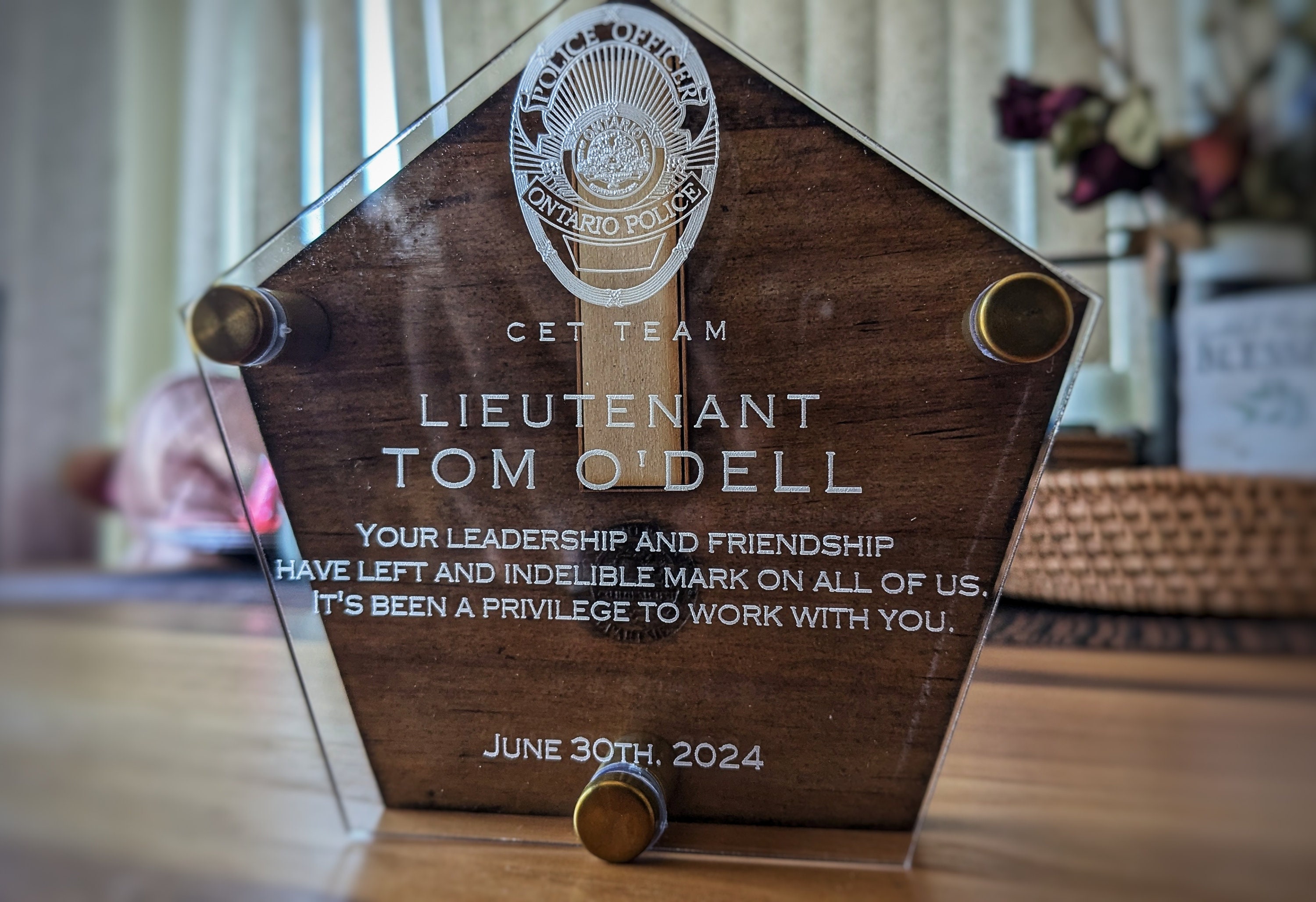 Commemorative Acrylic Engraved Wood Plaque Promotional Gift Police ...