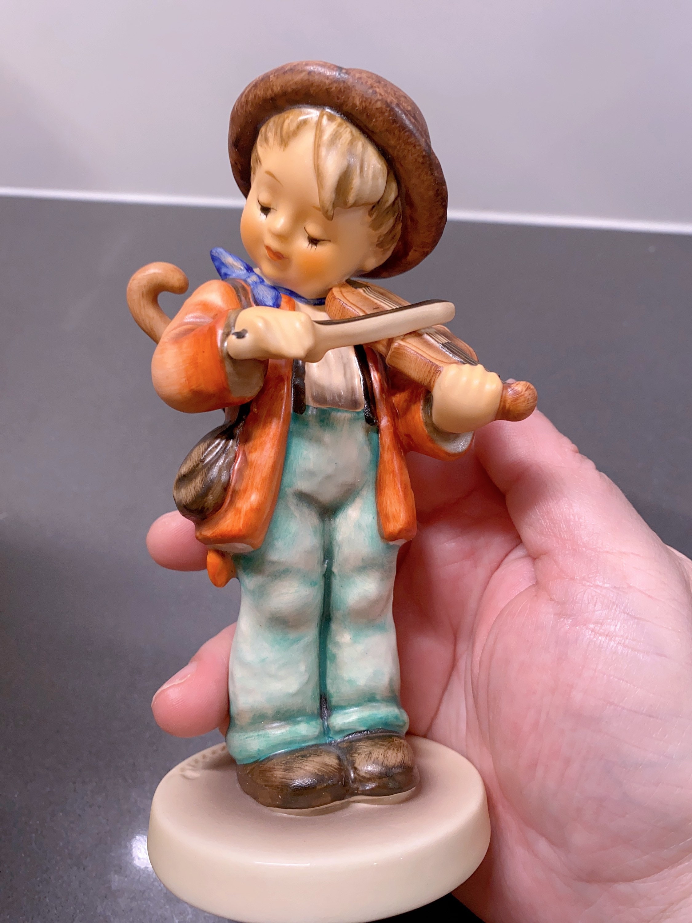 Vintage Hummel Figurine, little Fiddler 2/0 996, 6 Tall, With Original ...