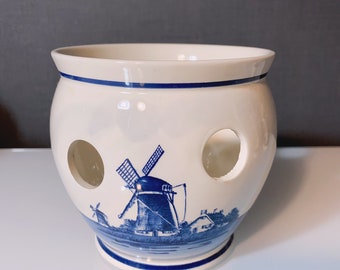 Delfts Blauw Dutch Vintage Crocus Planter.... Classic Windmill Design ...