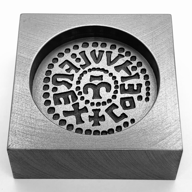 COIN of QUEEN CYNETHRYTH Graphite Coin Mold - Etsy