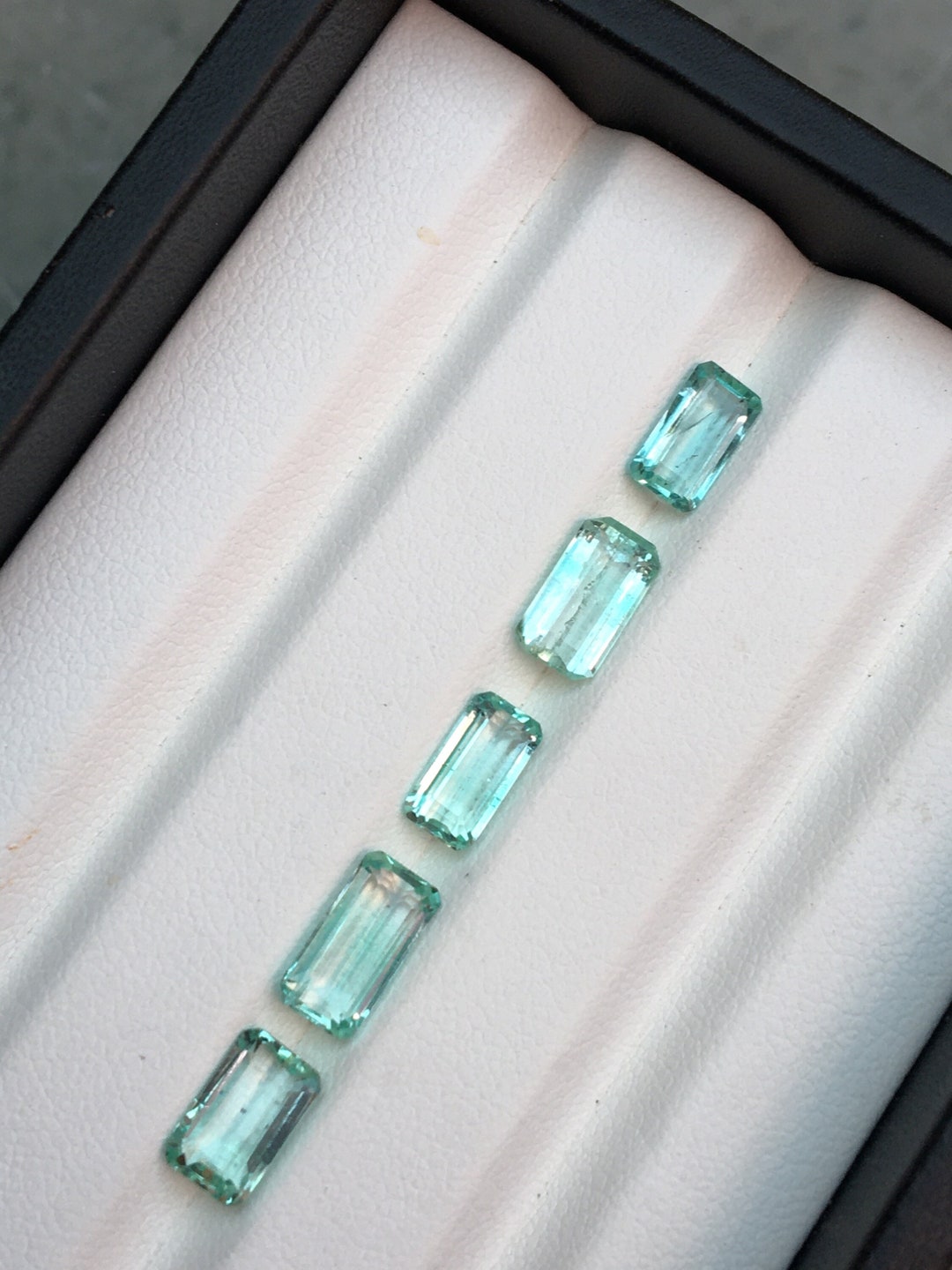 Natural Russian Emerald Faceted Gemstone Beautiful Color Mix Lot 5.90 ...