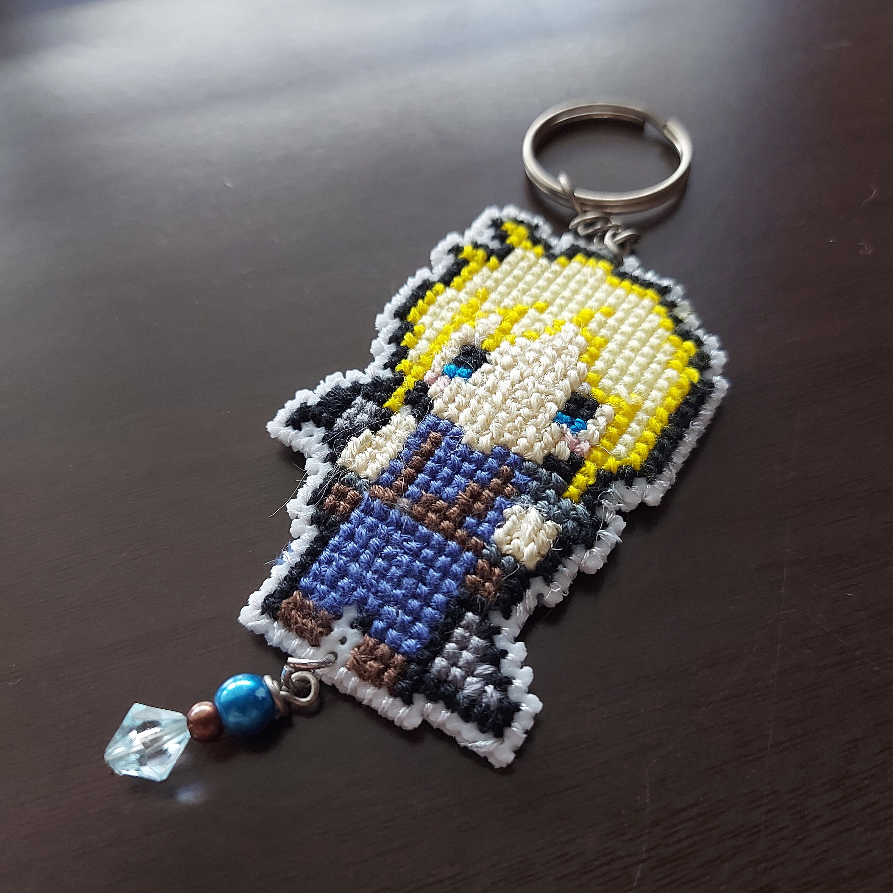 FF7 Cloud Strife Cross Stitch Pattern Double Side DIY Keychain Tutorial ...