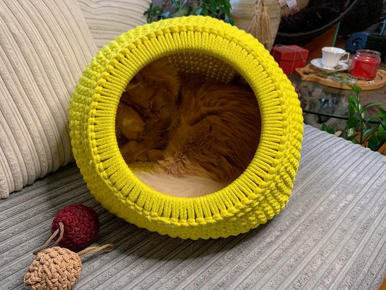 Crochet Cat House Pattern: Seamless Pet Bed Cave (PDF + Video) - Etsy