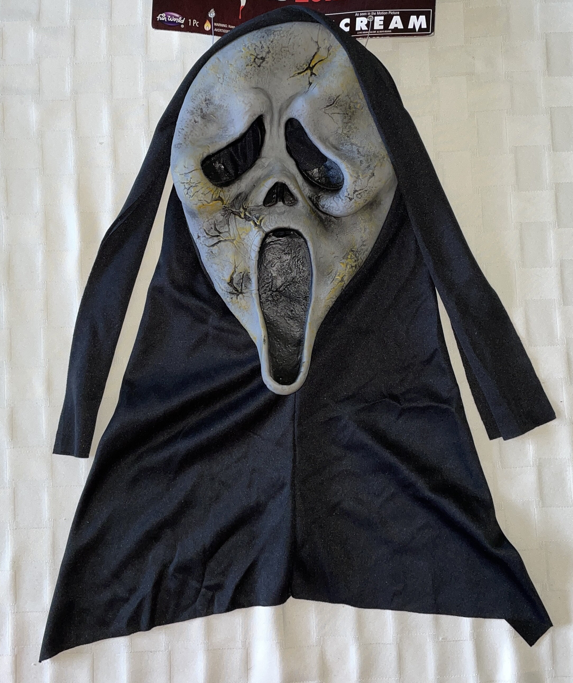 Zombie Scream Costume