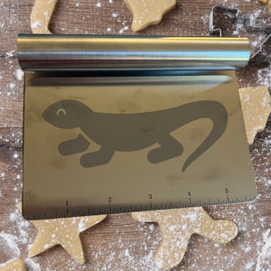 Personalized Lizard Bench Scraper/ Dough Cutter/ Chopper - Etsy