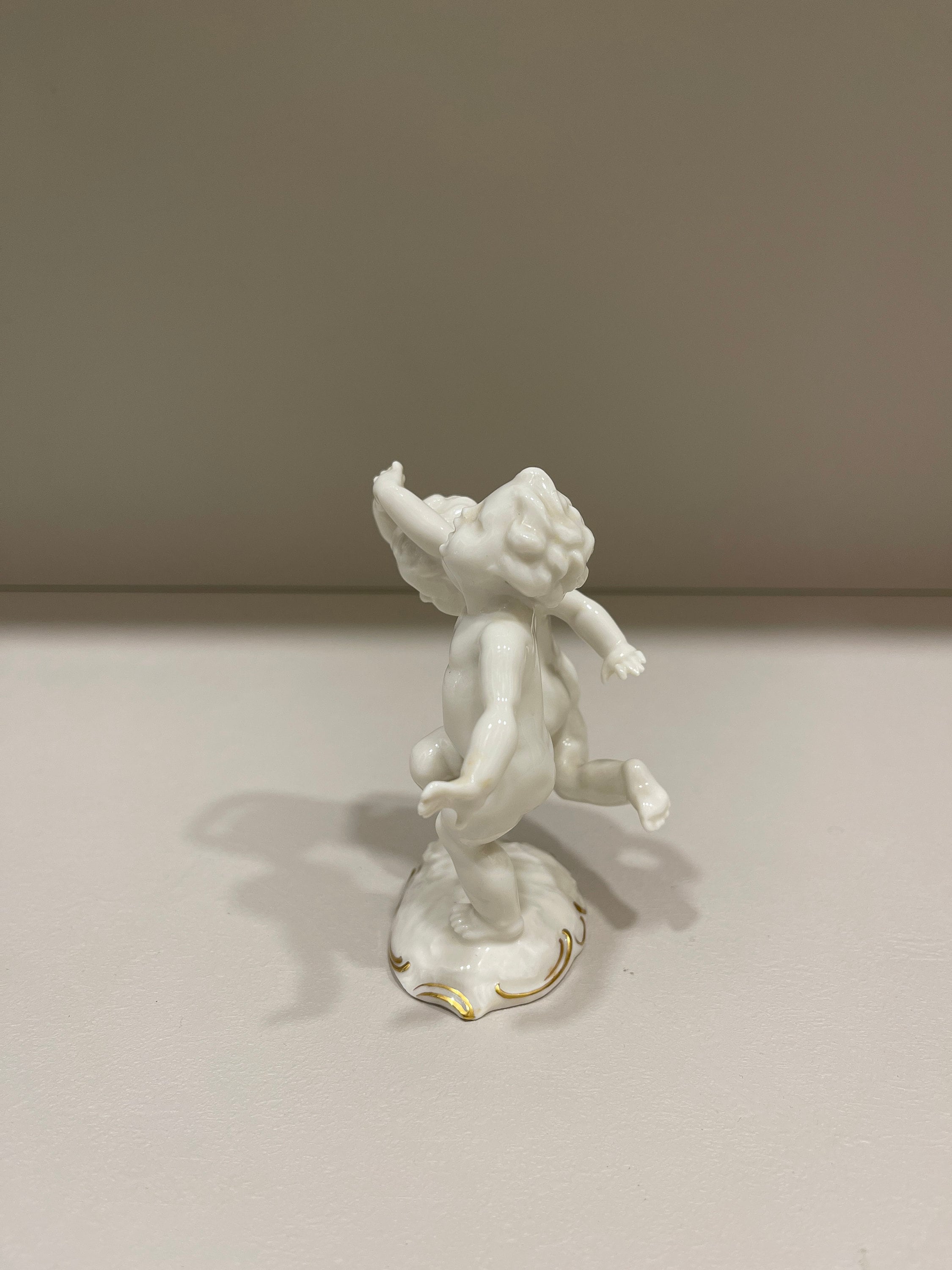 Hutschenreuther Germany Two Dancing White Cherubs by K.tutter Porcelain ...