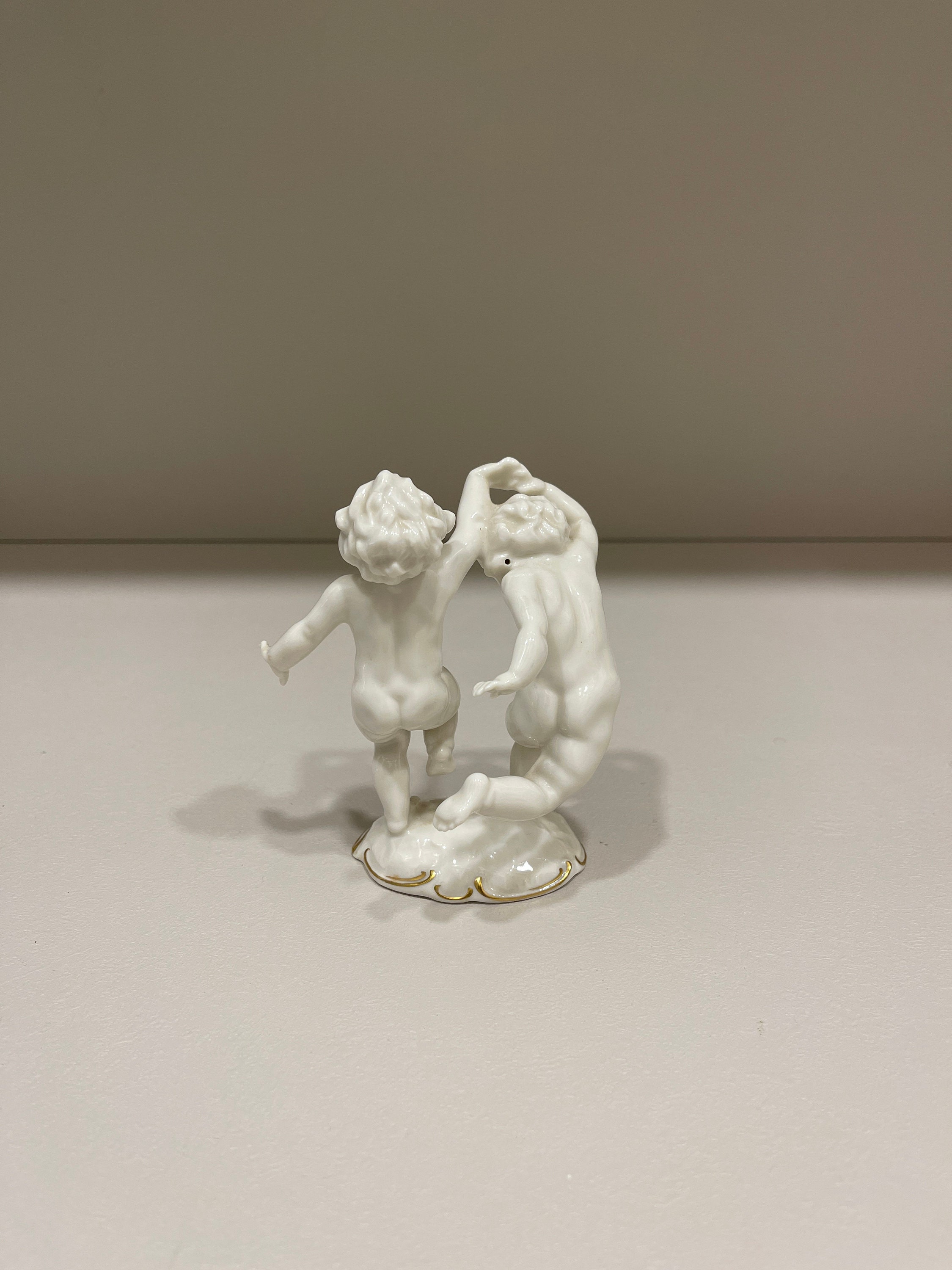 Hutschenreuther Germany Two Dancing White Cherubs by K.tutter Porcelain ...