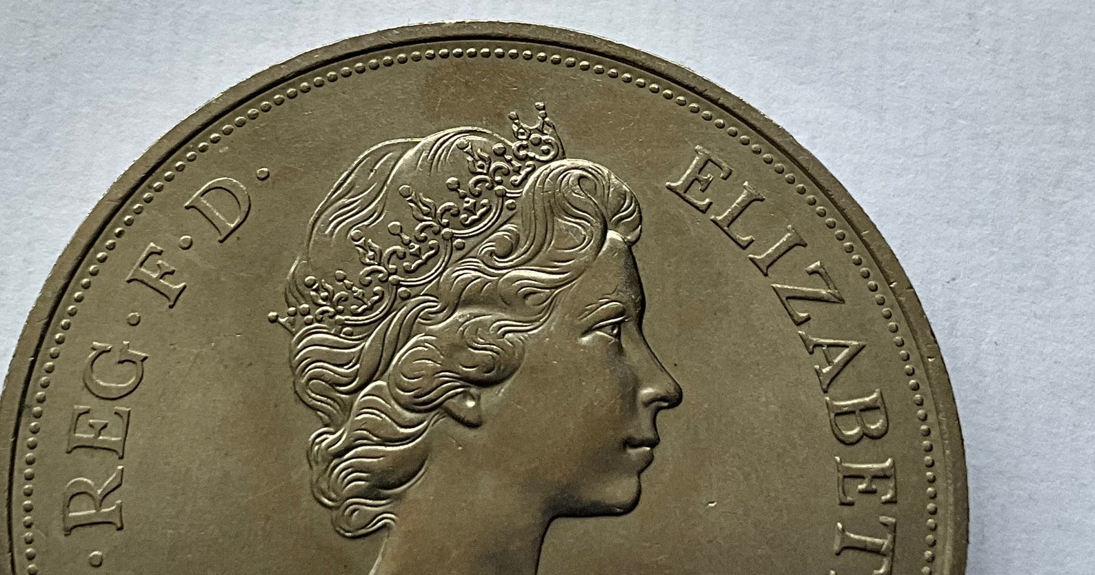 1972 Queen Elizabeth and Prince Philip Silver Wedding Crown - Etsy