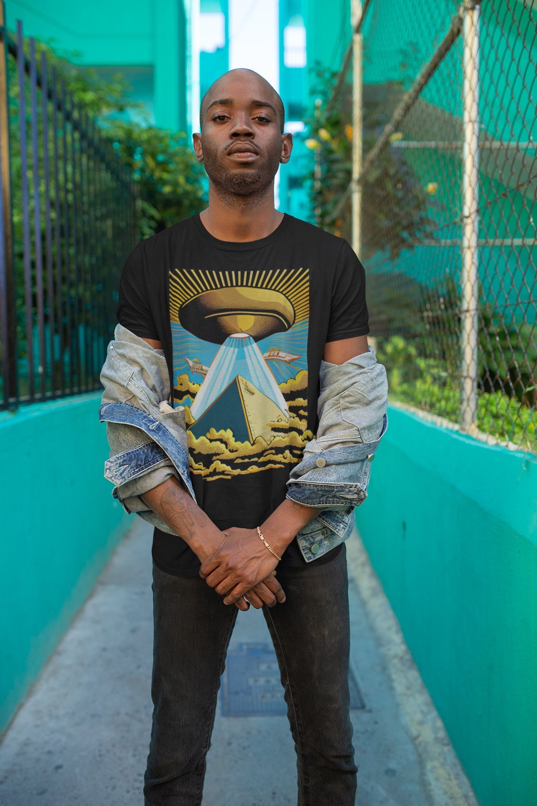 Ancient Aliens UFO Shirt | Egyptian Pyramids Tee | Retro Style Unisex T ...