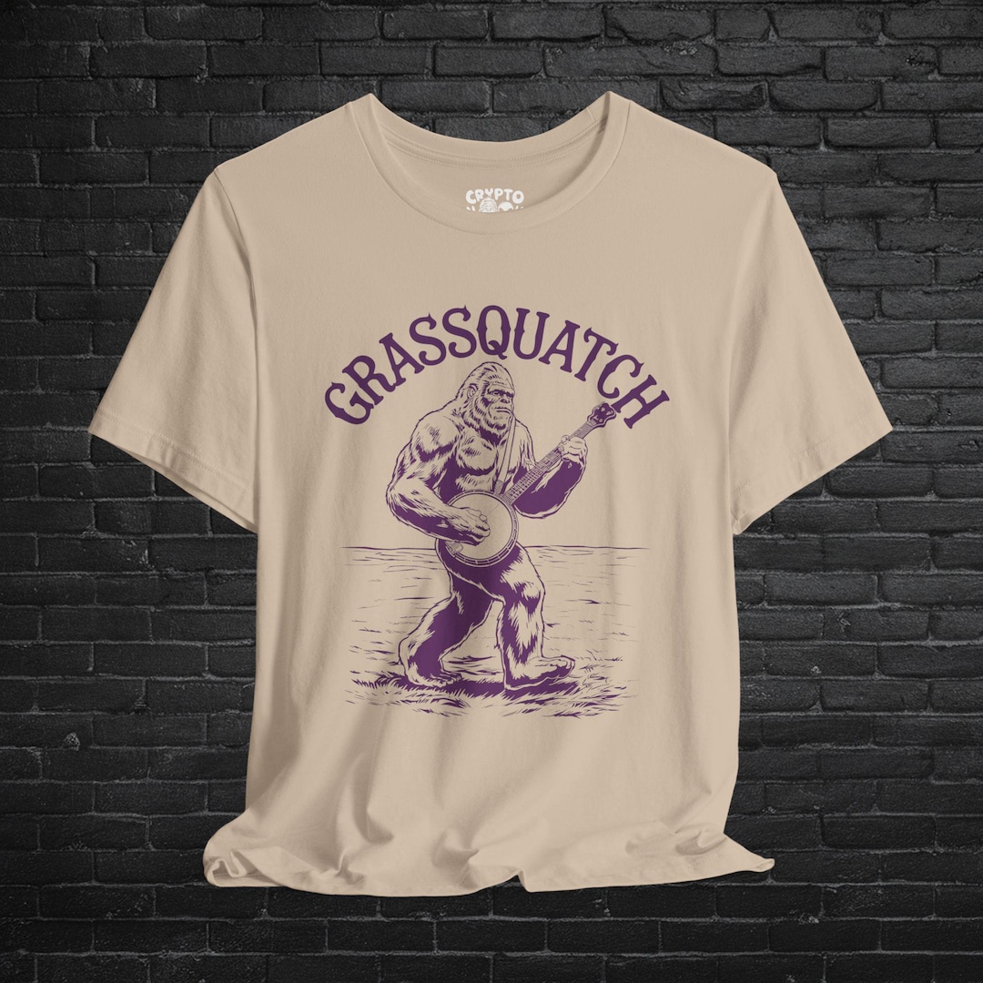 Grassquatch Bigfoot Banjo T-shirt Sasquatch Bluegrass Tee Funny Cryptid ...