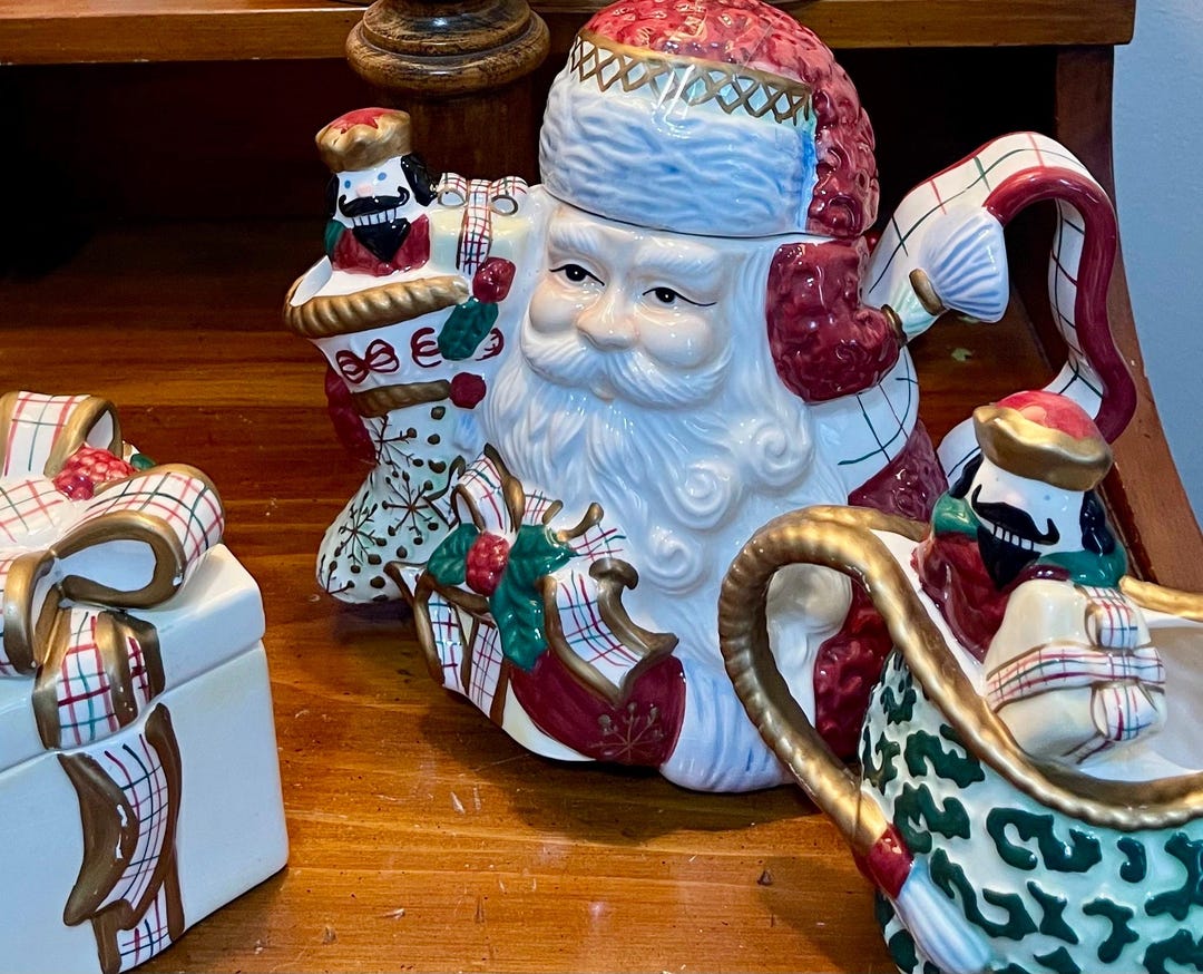 Vintage Avon St. Nicholas Holiday Tea Set – Teapot, Creamer & Sugar ...