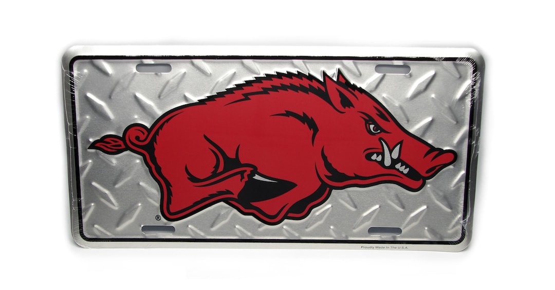 University Arkansas RAZORBACKS 3D EMBOSSED Metal Car Novelty License ...