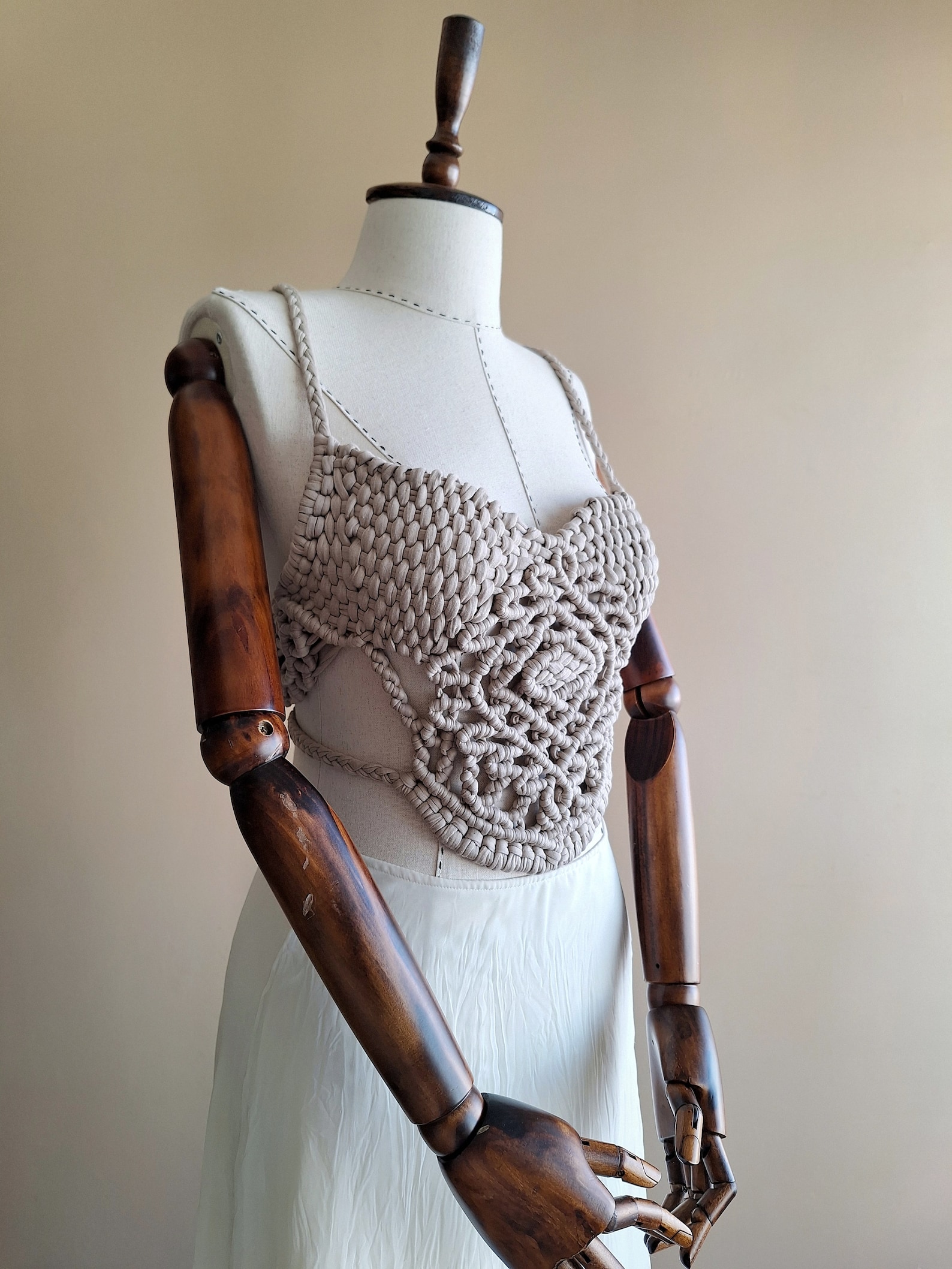 Macrame Woman Tops, Cut-out Details Crop Tops, Tassel Shorts, Macrame ...